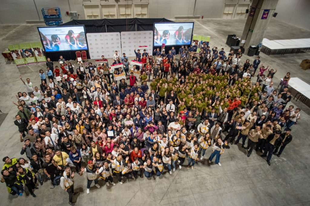 Build Hygiene Kits · Clean the World Asia